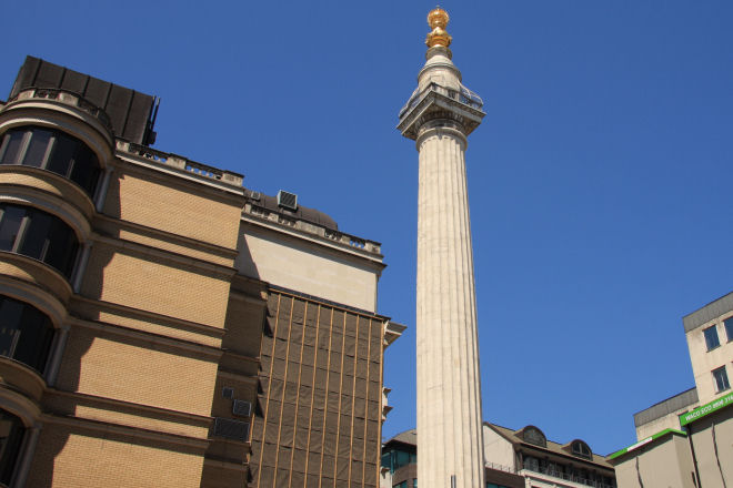 The Monument - Walk London Sightseeing Tour