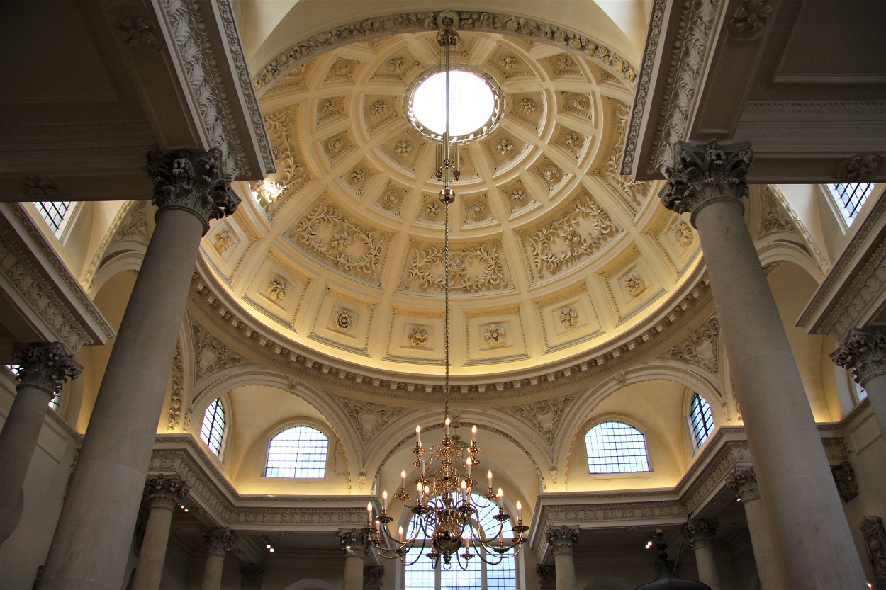St Stephen Walbrook, London - City Walk