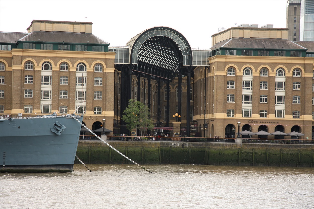 Hay's Galleria - Walk London Sightseeing Tour