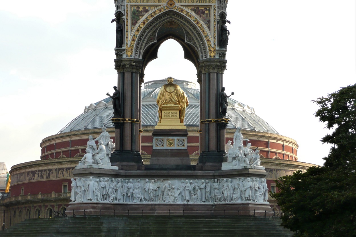 Prince Albert Memorial, Kensington Gargens - Royal London Walk