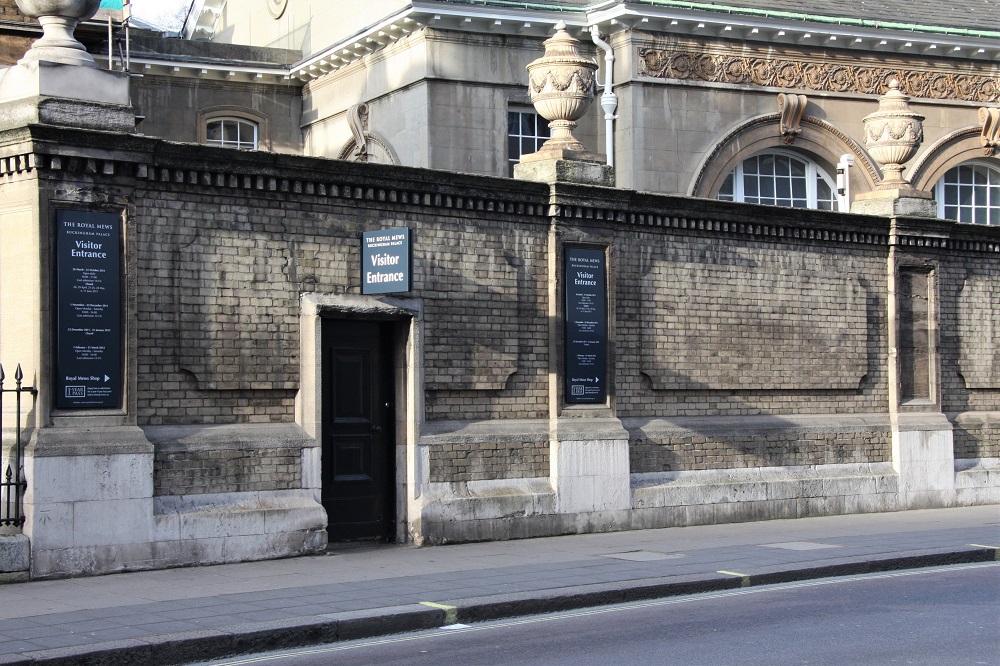 Royal Mews and Queen's Gallery, Royal London Á Westminster Walks